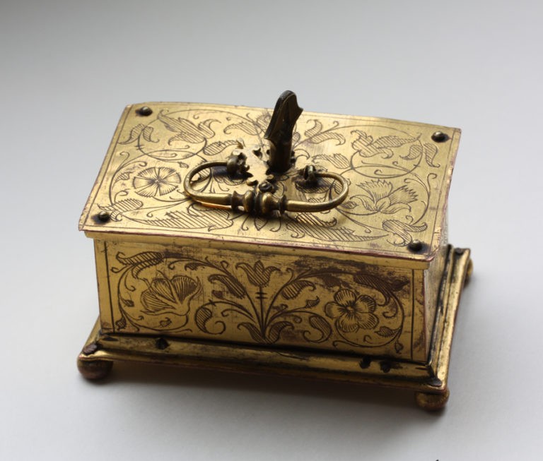 16th century miniature casket - Inez Stodel